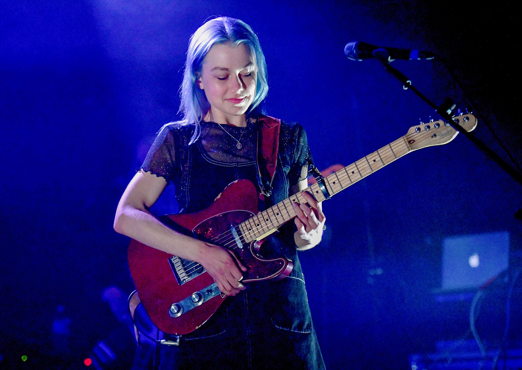 Phoebe Bridgers - Indie Folk Singer-Songwriter – Coffee House Guitars